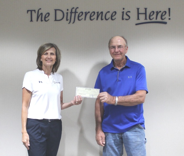 United Bank of Iowa Presents Check to OABCIG Dollars for Scholars ...